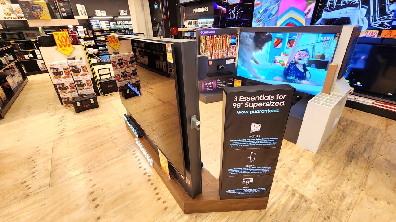 Samsung TV Innovation Zone - id8 Studio